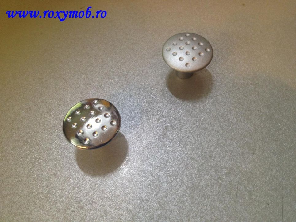 Butoni mobilier / mobila